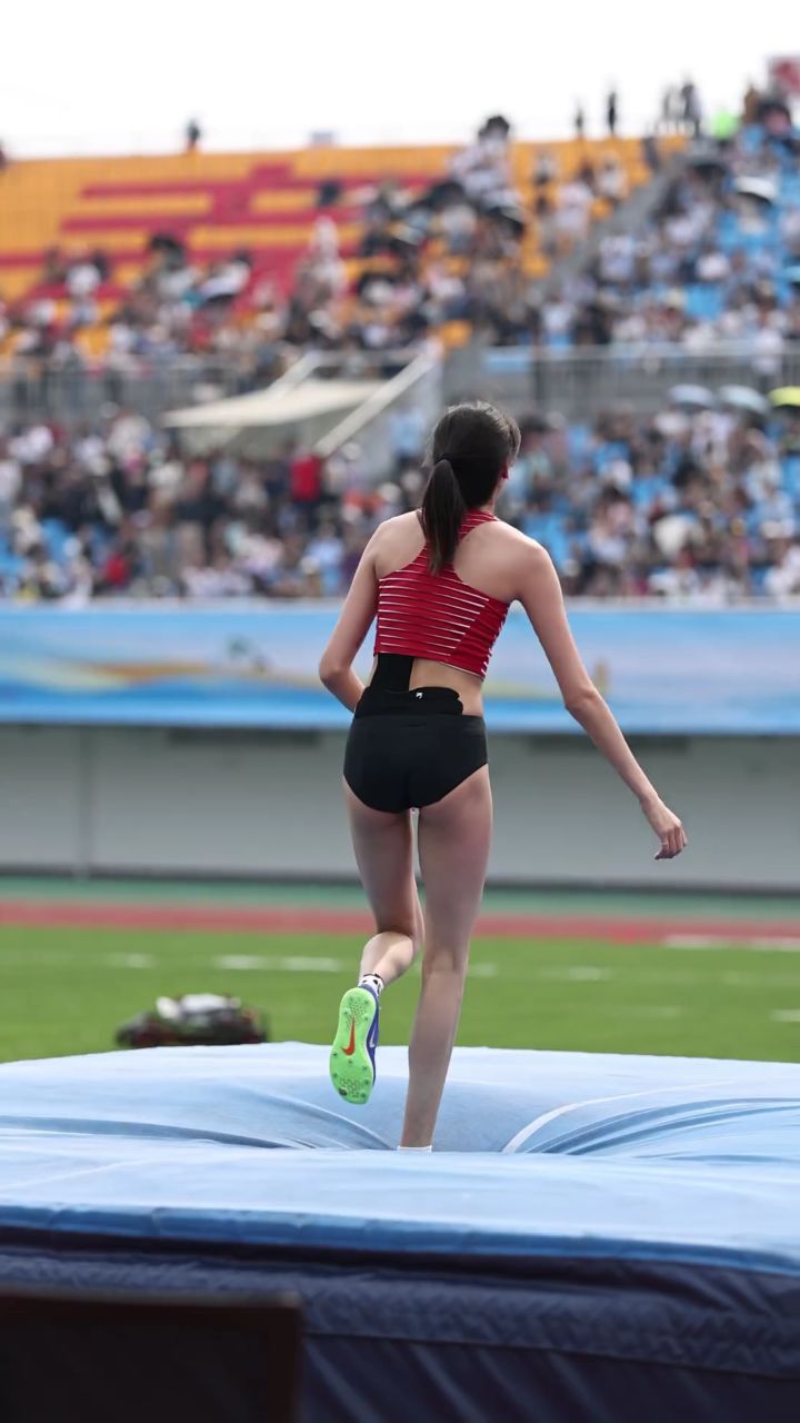 跳高女孩陆佳雯_高清1080P在线观看平台_腾讯视频