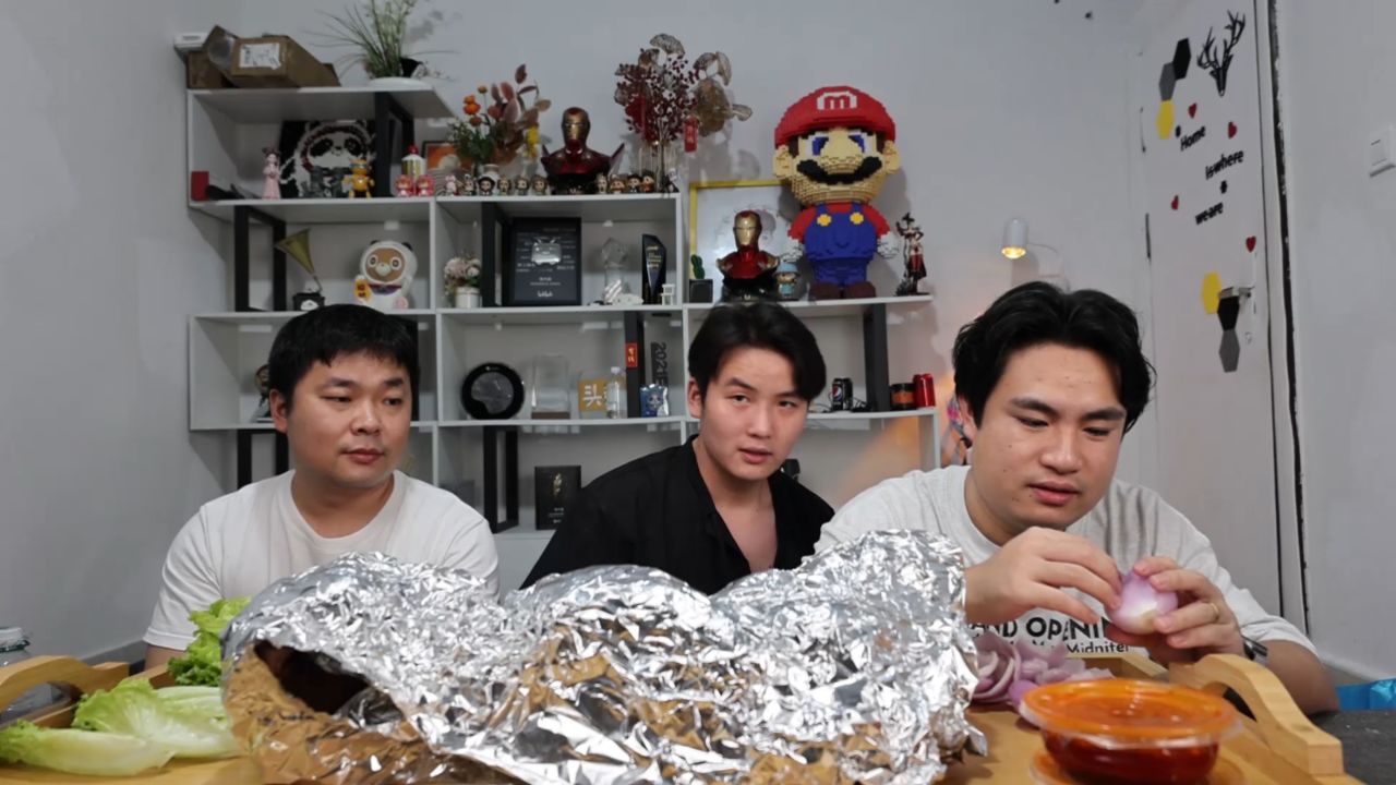 人生中第一次吃卤羊头翻车，打开发现嘴巴里面全是草，真垃圾！_高清1080P在线观看平台_腾讯视频