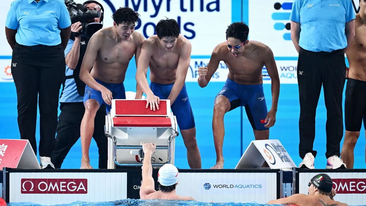 回放：男子4x100米自由泳接力决赛潘展乐破世界纪录中国队夺金_高清1080P在线观看平台_腾讯视频