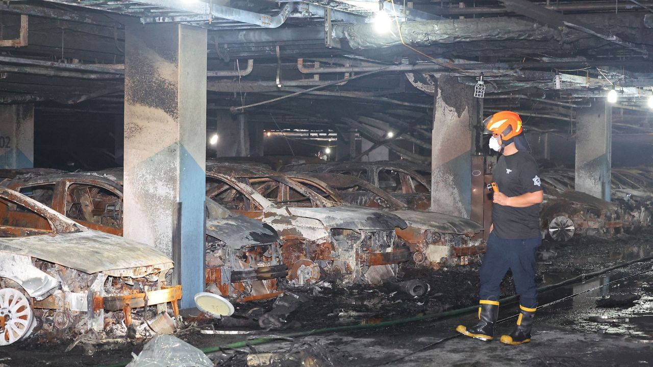 韩国电动车锂电池起火爆炸！社区停车场烧成一片，140辆车报废_高清1080P在线观看平台_腾讯视频