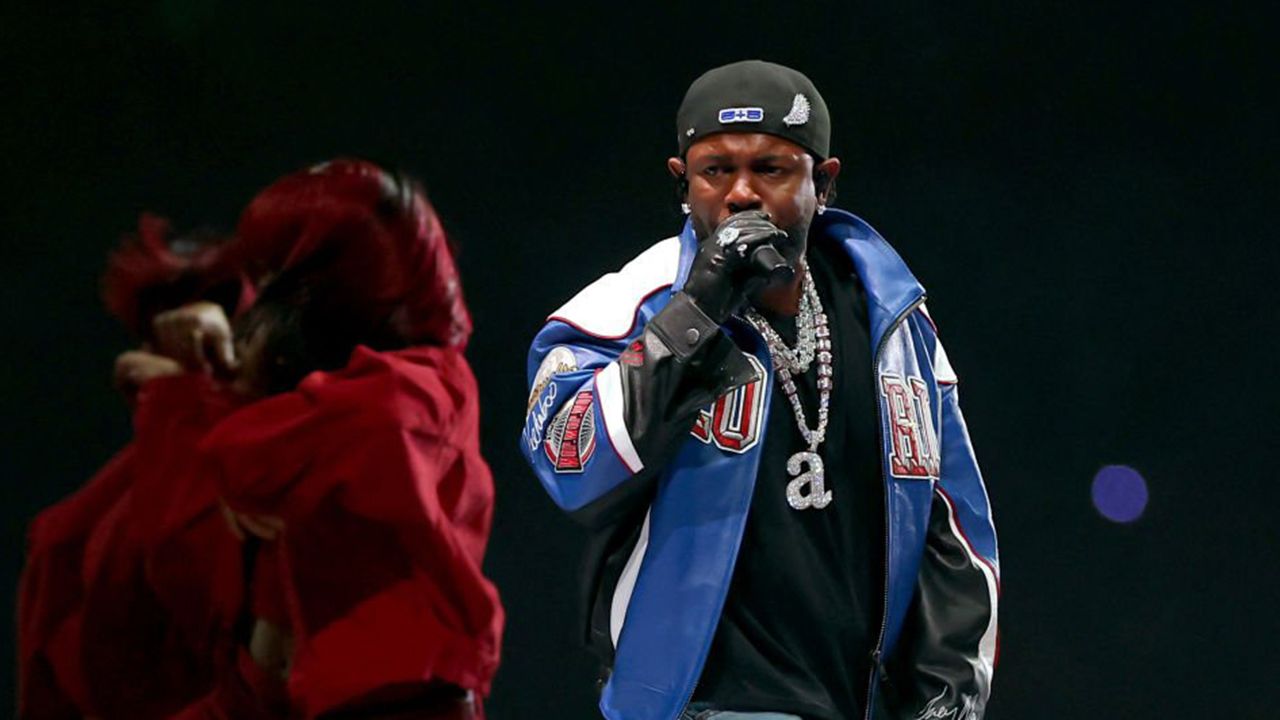 2025年超级碗中场秀：拉马尔炸裂神曲大串烧_高清1080P在线观看平台_腾讯视频