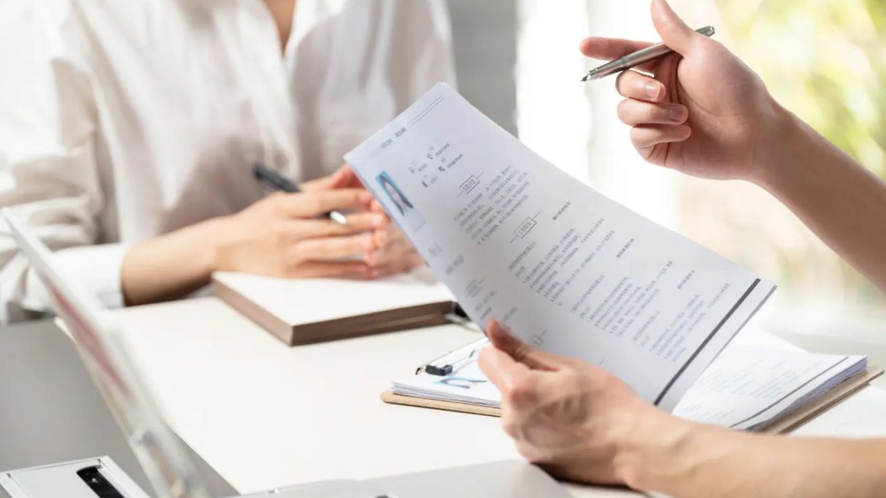 “是不是没人教养你？”求职者未参加面试被HR辱骂，涉事公司回应_高清1080P在线观看平台_腾讯视频