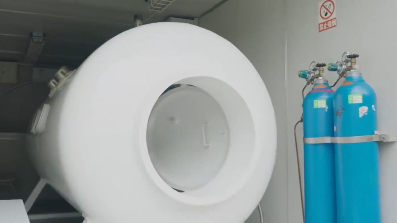 军武回顾：移动式陆用加压舱，除帮潜水员进行加压锻炼外，还能治疗因潜水所带来的疾病_高清1080P在线观看平台_腾讯视频