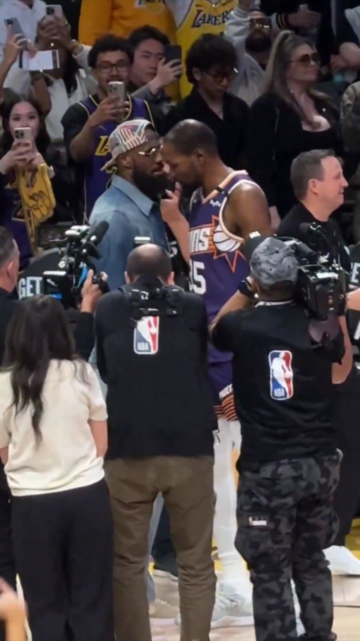詹姆斯伤后归队亮相：疑似现场训话布朗尼赛后与杜兰特拥抱热聊_高清1080P在线观看平台_腾讯视频