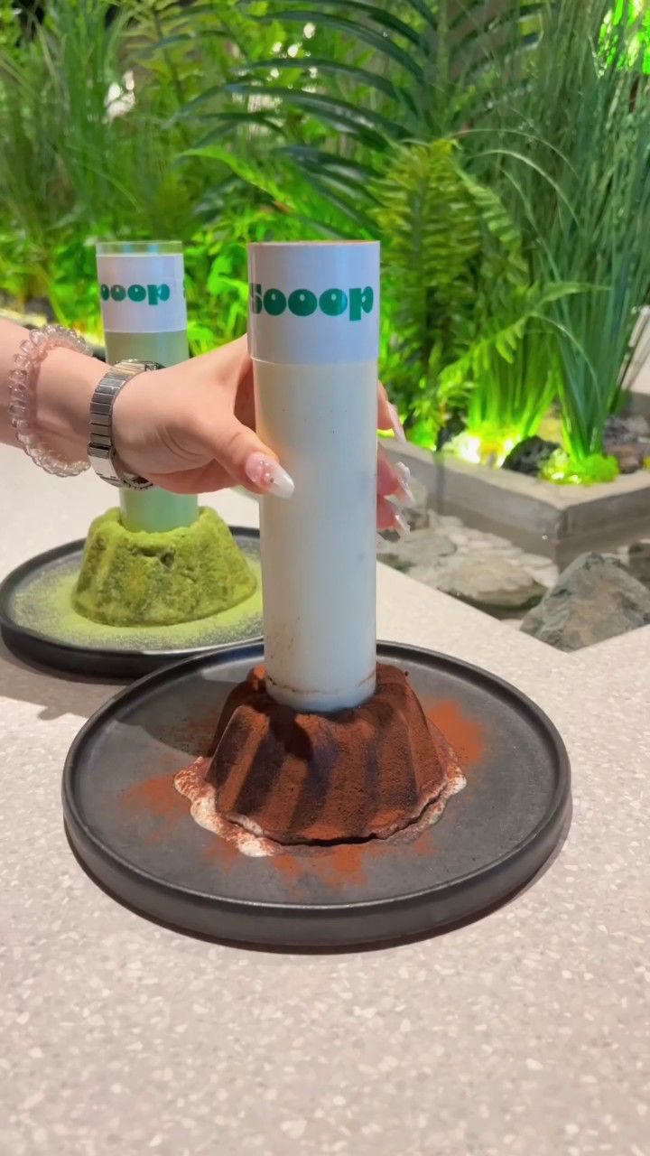 《从管子里溢出奶油的新型甜点》[店铺名]SOOOP[地点]东京都新宿区百人町1-1-22东京新大久保站3F光大厦_腾讯视频